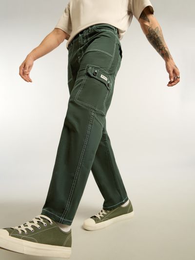 Buy Men's Dark Olive Contrast Stitched Cargo Pants @Beyoung